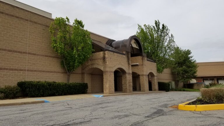 The Shops At Riverside Mall In Hackensack, NJ: Quietly Transformed, Not ...