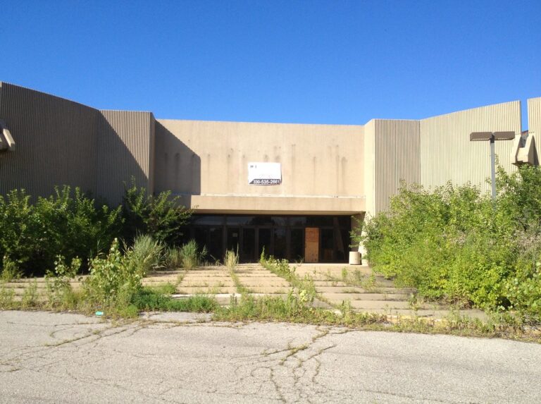 Randall Park Mall In North Randall, OH: Once The Largest, Now Just A ...
