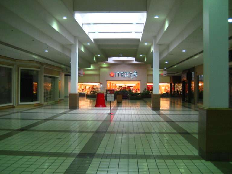 Summit Place Mall, Pontiac, MI: Retail Past And Possible Industrial ...