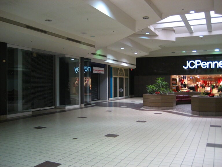 Summit Place Mall, Pontiac, MI: Retail Past And Possible Industrial ...