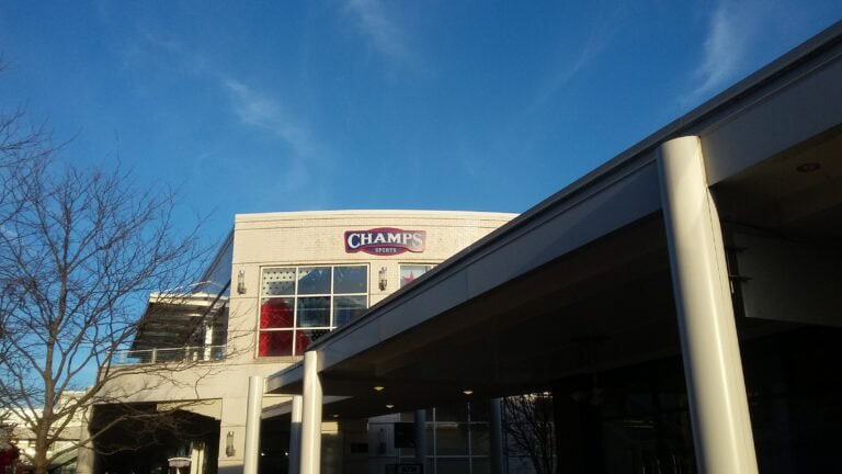 Mall Without A Roof: Oakbrook Center In Oak Brook, IL - BestAttractions