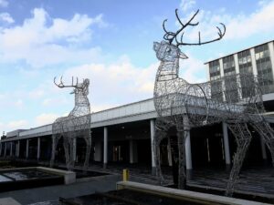 Mall Without A Roof: Oakbrook Center In Oak Brook, IL - BestAttractions