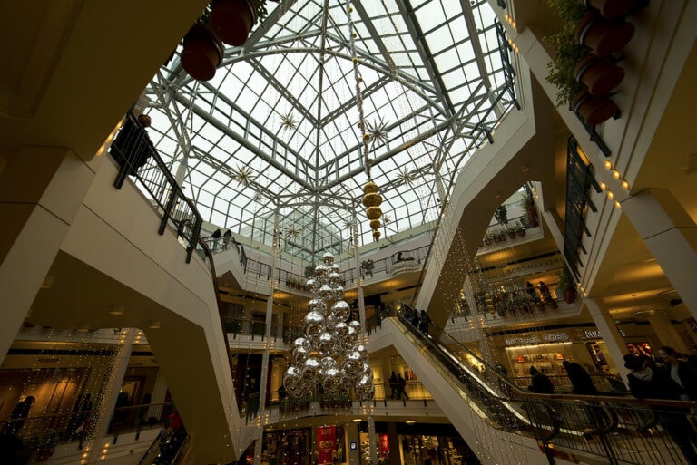 Pioneer Place In Portland, OR: A Four-block Mall With Retail ...