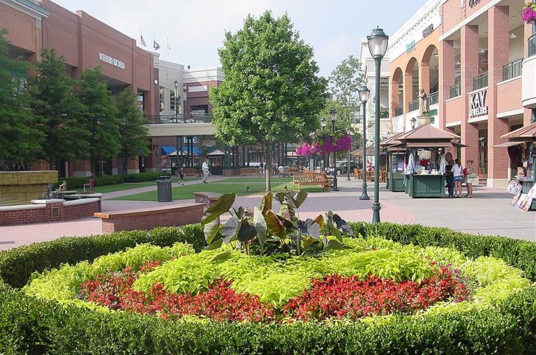 The Rise, Decline, And Return Of Springfield Town Center Mall In ...