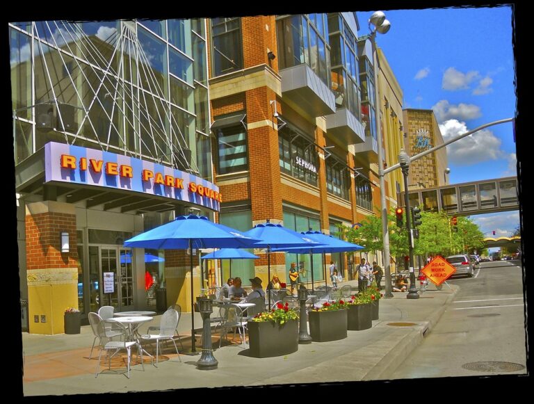 What Stayed And What Disappeared Inside River Park Square Mall In ...