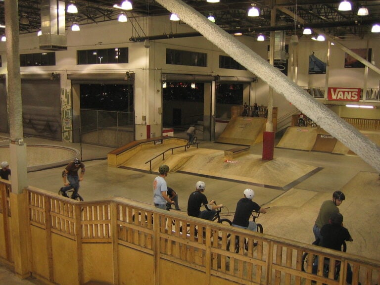 The Outlets At Orange Mall In Orange, CA: Where Must-Visit Stores Keep ...