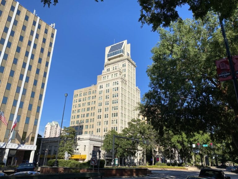 Inside Lamar Building In Augusta, Georgia: Fire, Pei Rooftop, And ...