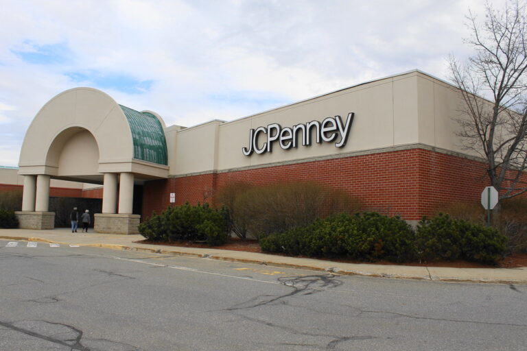 Inside Steeplegate Mall In Concord, NH, Once Thriving, Now Awaiting ...