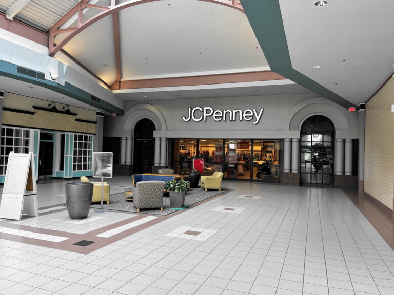 Inside Steeplegate Mall In Concord, NH, Once Thriving, Now Awaiting ...