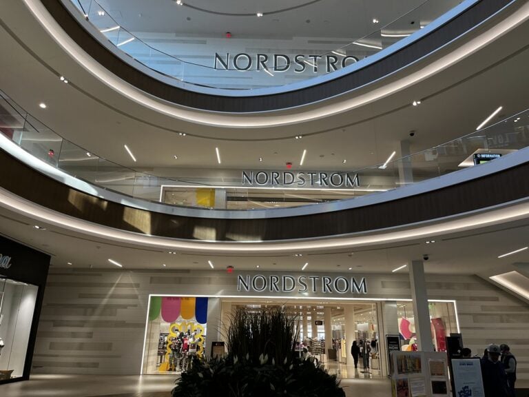 Inside The SoNo Collection In Norwalk, CT: Mall Built On Art And Design ...