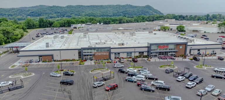 Valley View Mall In La Crosse, WI, Once Had Four Anchors, But Now Looks ...