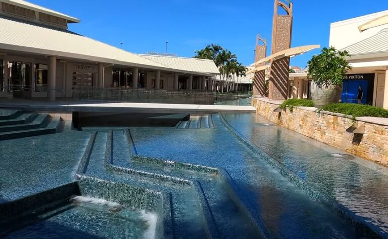 Waterside Shops In Naples, FL Keeps Changing While Its Core Design Still Holds - BestAttractions