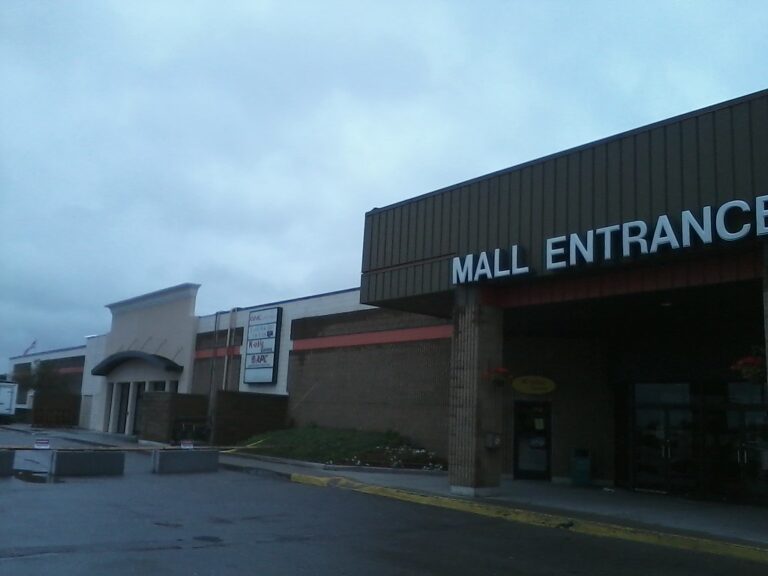 Alpena Mall In Alpena, MI, Was Once A Regional Draw - Now Its Corridors ...