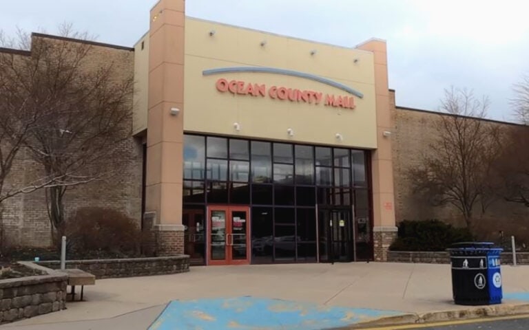 Is Quaker Bridge Mall In Lawrence Township, NJ Still Worth Visiting ...