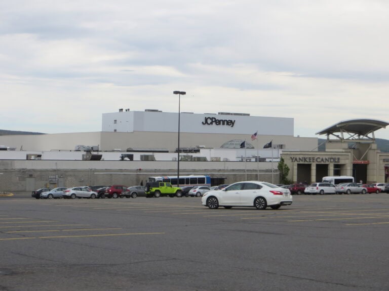 Logan Valley Mall In Altoona, PA: From Crowds To Quiet Halls ...