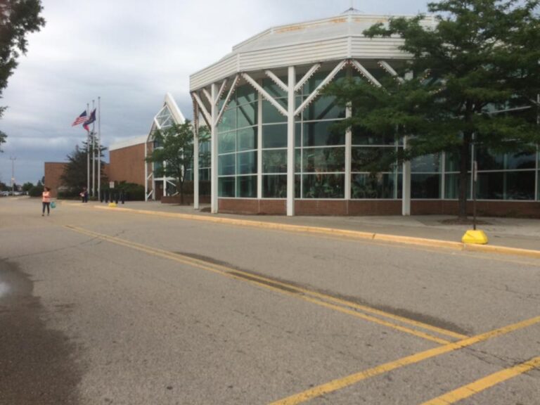 Oakland Mall In Troy, MI, Changed Hands, Tenants, And Floorplans ...