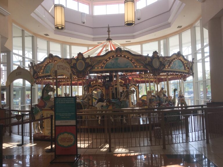 Inside Willow Grove Park Mall In Willow Grove, PA, Built On A Lost 1896 ...
