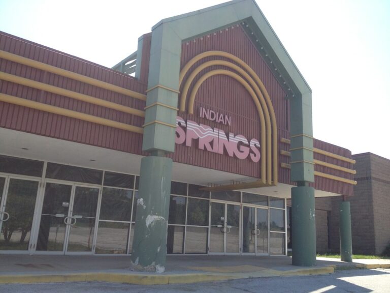 Bannister Mall In Kansas City, MO Was Once Busy, But Now Only Empty ...