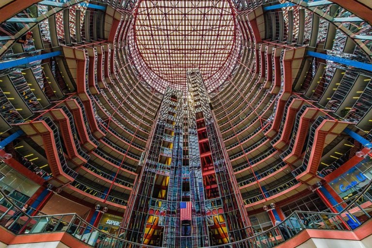 The James R. Thompson Center: A Symbol Of Architectural Daring In ...