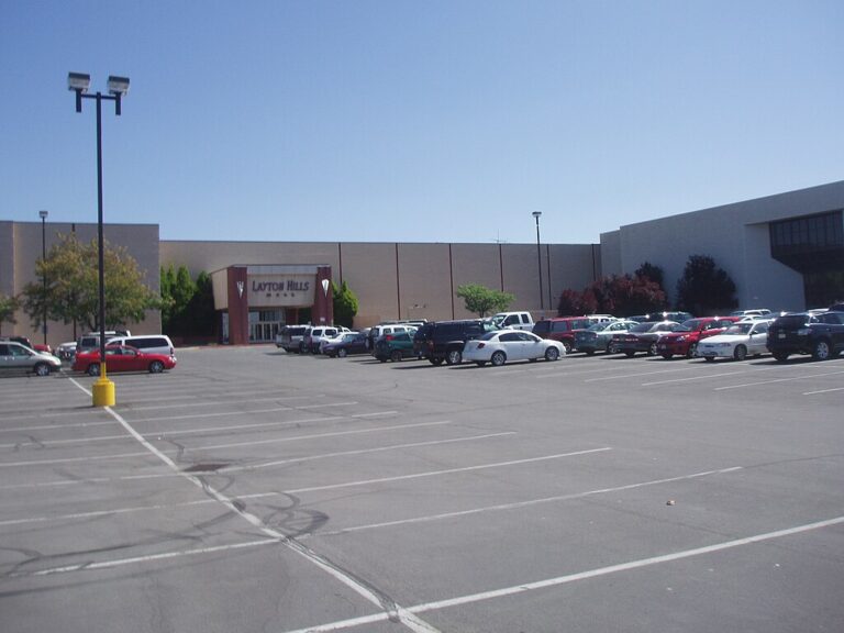 How Layton Hills Mall In Layton, UT, Is Still Pulling In Shoppers ...