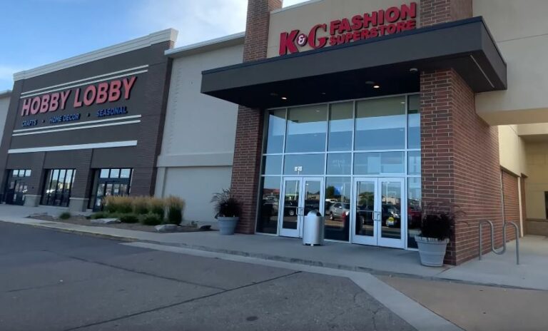 Macomb Mall In Roseville, MI: From 1964 Origins To Modern Renovations ...