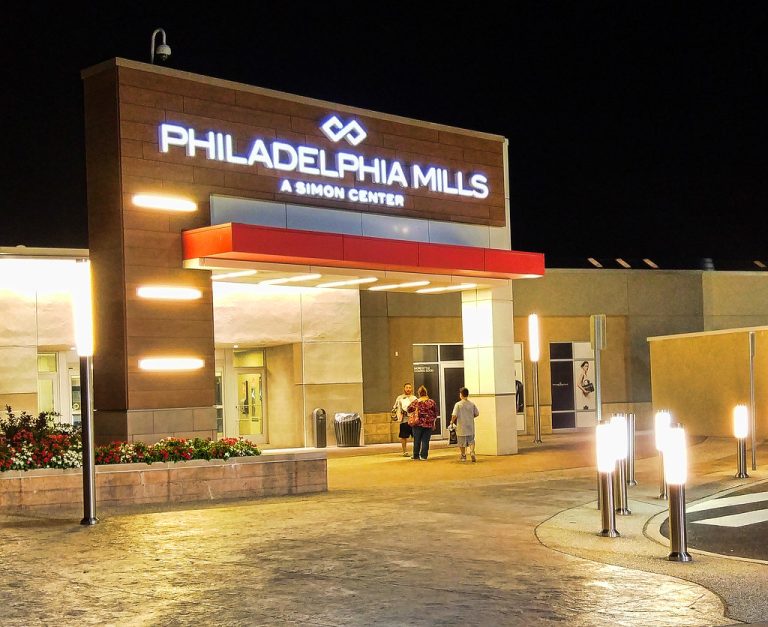 Franklin Mills Mall, Philadelphia, PA: The Rise And Fall Of A Shopping ...