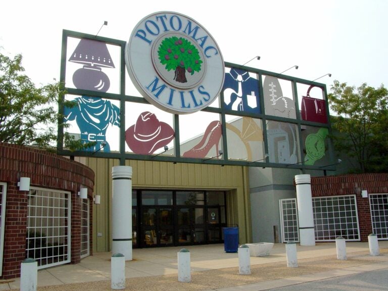 Potomac Mills Mall: This Outlet Giant In Woodbridge, VA Isn't Slowing ...