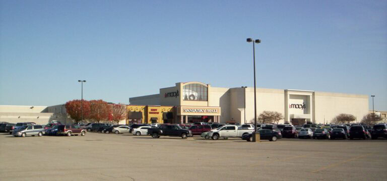 Findlay Mall In Findlay, OH, Has Gone Quiet: But Its Story Isn't Over ...