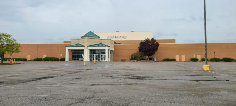 Monroeville Mall In Monroeville, PA Still Draws Attention But Leaves ...