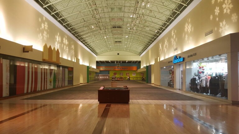 Inside West County Center Mall In St. Louis, MO, Where Retail Still ...